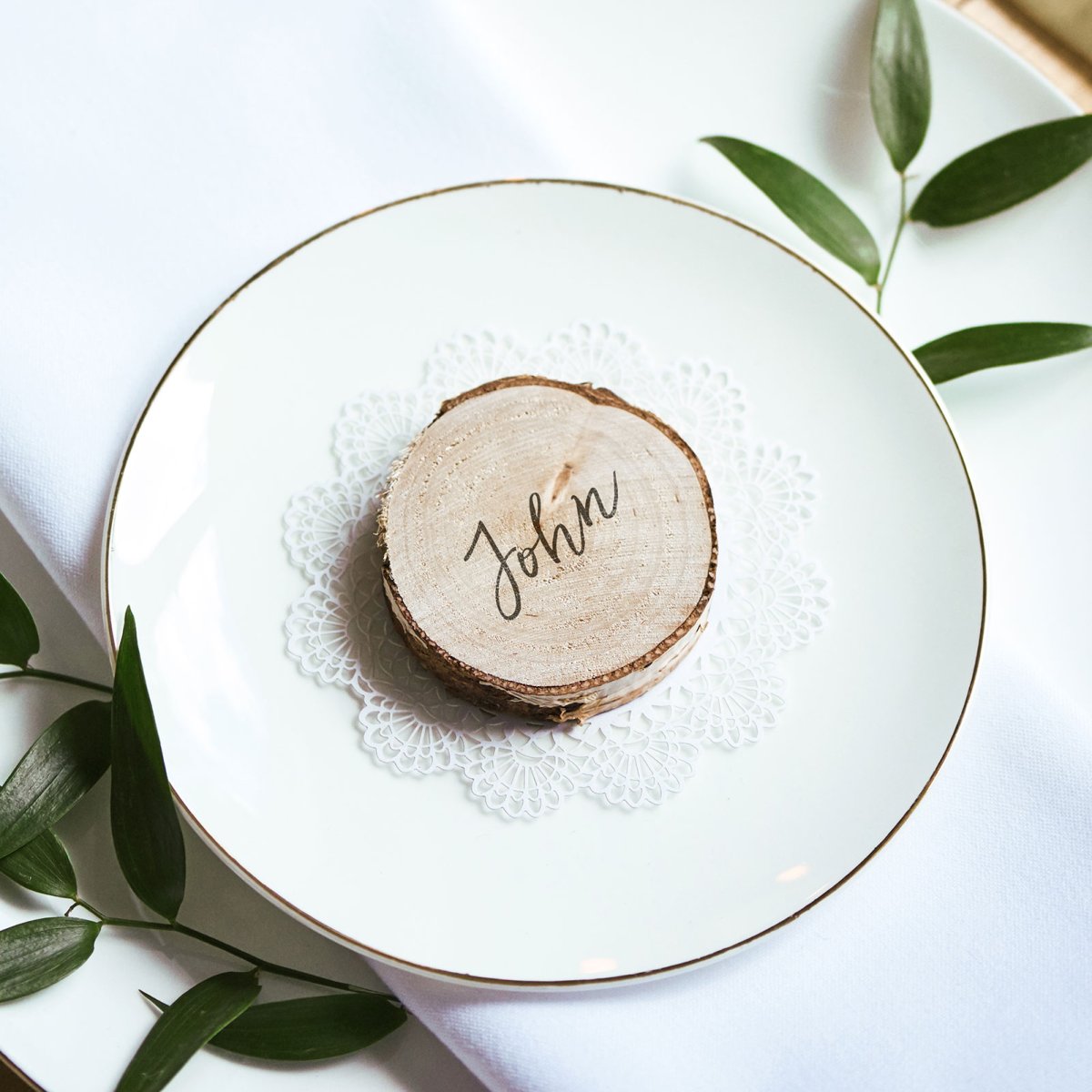 Træ Bordkort | 24T Levering på pynt til enhver anledning - Luxit.dk