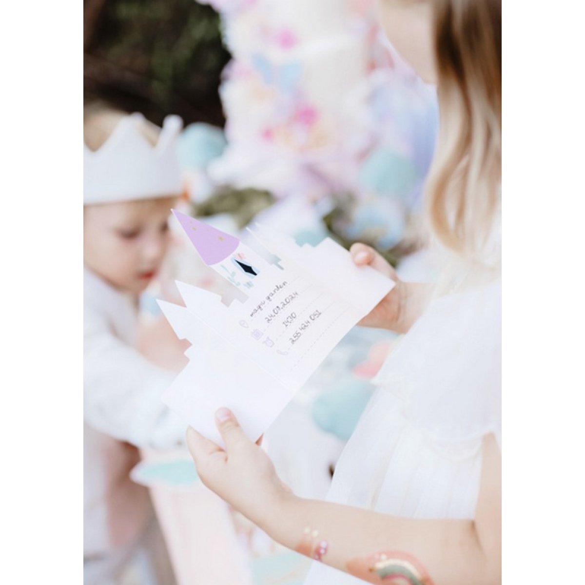 Prinsesseslot Invitationer | 24T Levering på pynt til enhver anledning ...