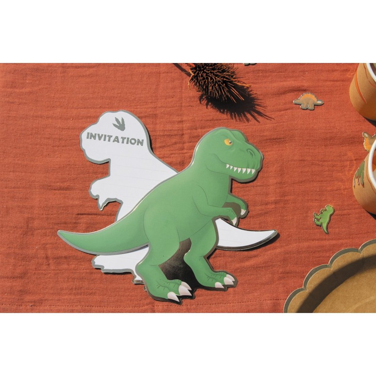 Dino Invitationer | 24T Levering på pynt til enhver anledning - Luxit.dk