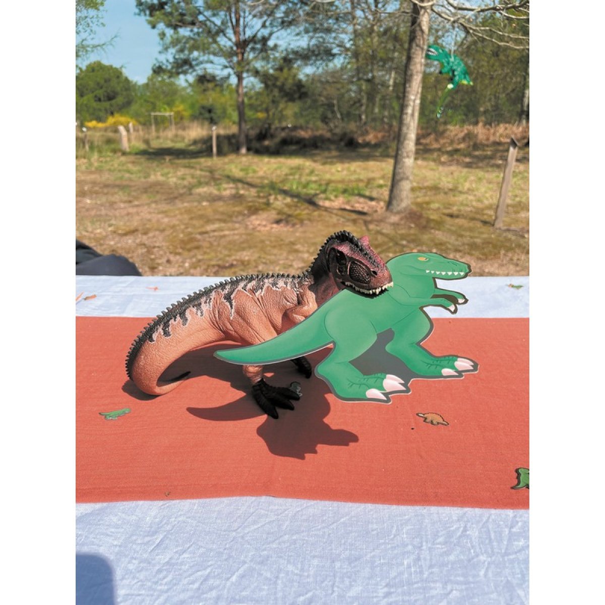 Dino Invitationer | 24T Levering på pynt til enhver anledning - Luxit.dk